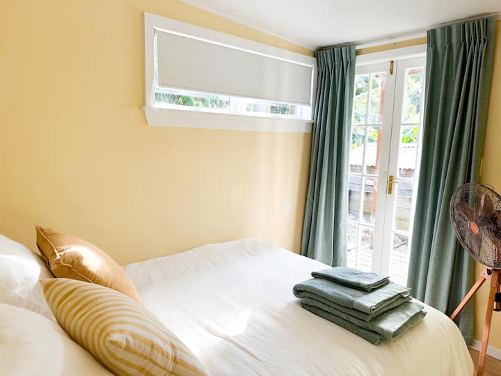 Little Miss Sunshine - Raglan