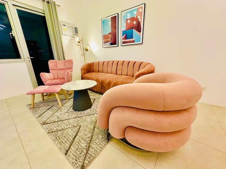 Letstay: Aspire (45h) 1-br Condo 56-sqm - Cainta