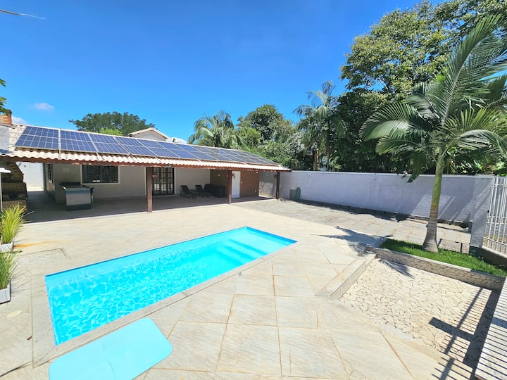 Casa Térrea, 4 Suítes, Penedo Rj - Penedo