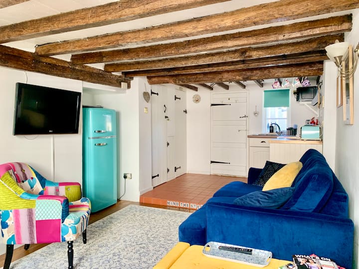 Cosy 2 Bed, Historical Cottage - Bexhill