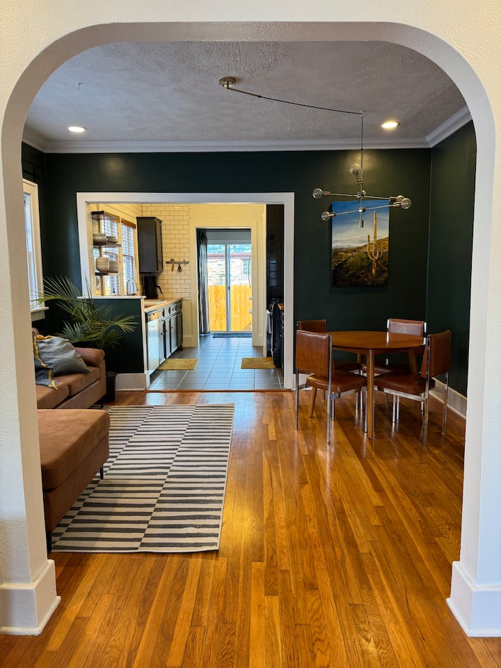 Charming Bungalow Near Downtown - Grand Rapids, MI