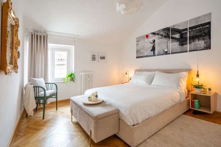 Trieste Top-floor Retreat | Historic City Centre - Trieste