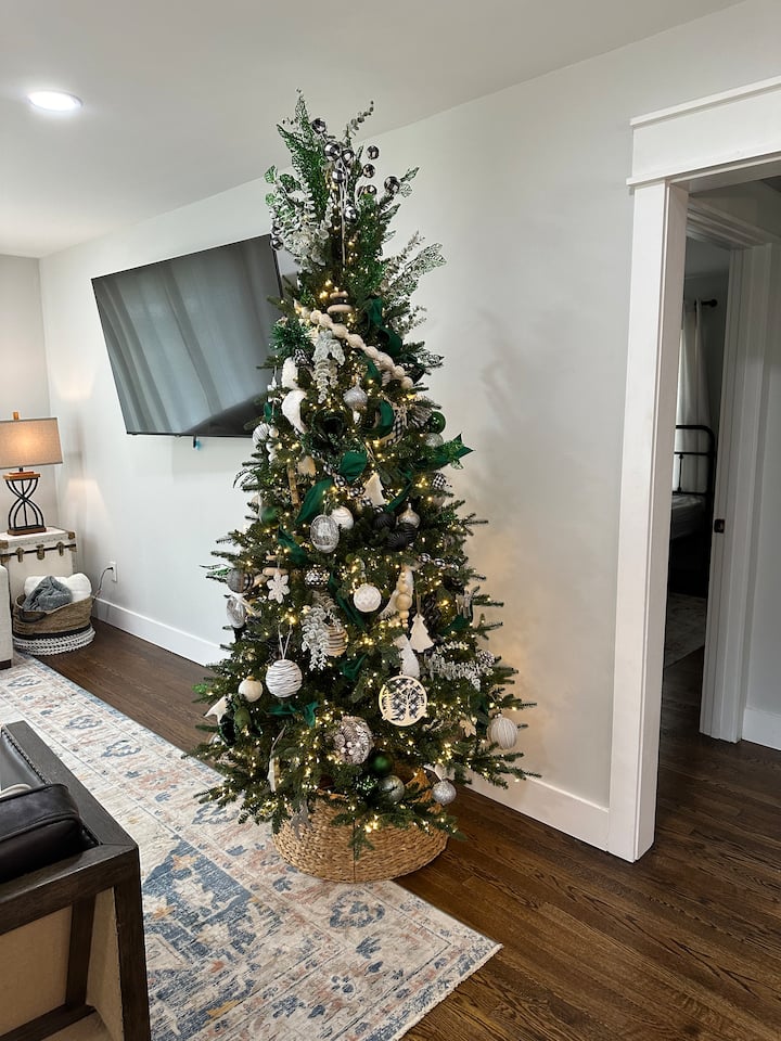 Dogwood Cottage - Hendersonville, NC