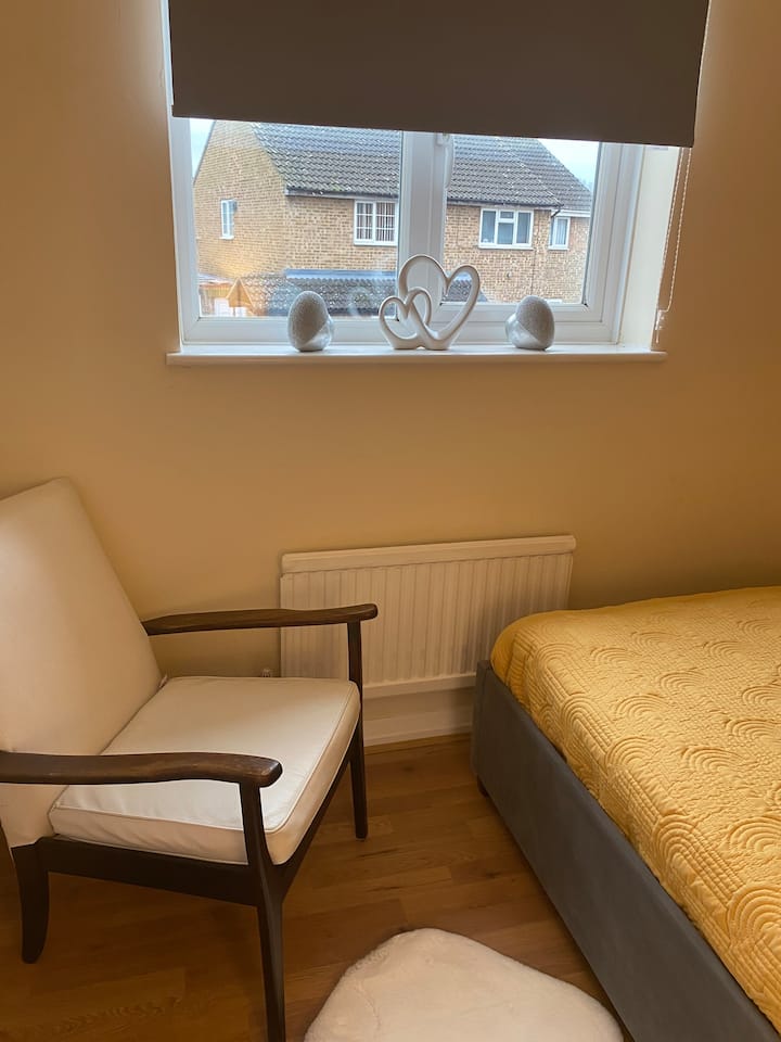 Chic Room Wifi And Parking - Bedford