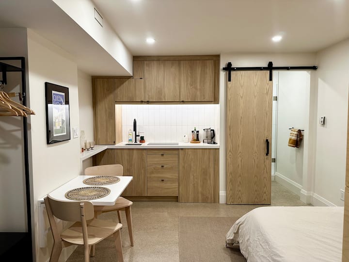 Toronto House Vacation Rentals - Canada | Airbnb