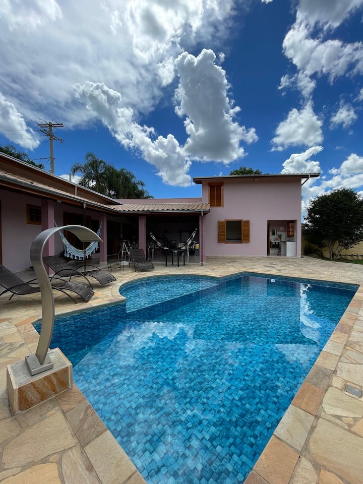 Chácara São Francisco Com Quatro Suítes E Piscina - Socorro
