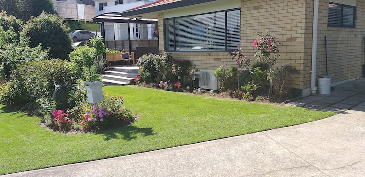 Freshly Renovated Home With View - Tauranga
