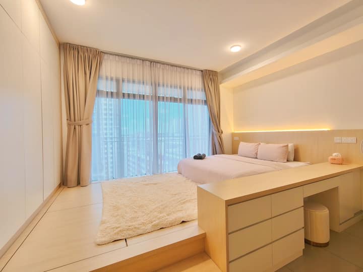Creamy Studio With Tv Box | 5 Mins Aeon Toppen - Ulu Tiram