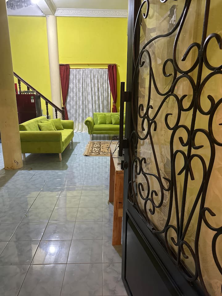 Welcome To Casa Velha - Padang