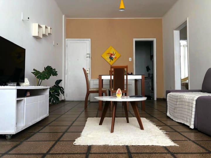 Confortável Apto Em Ondina  Em Frente à Praia. - Rio Vermelho