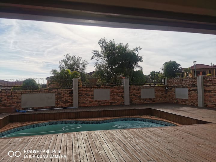 Waterkant Guests - White River