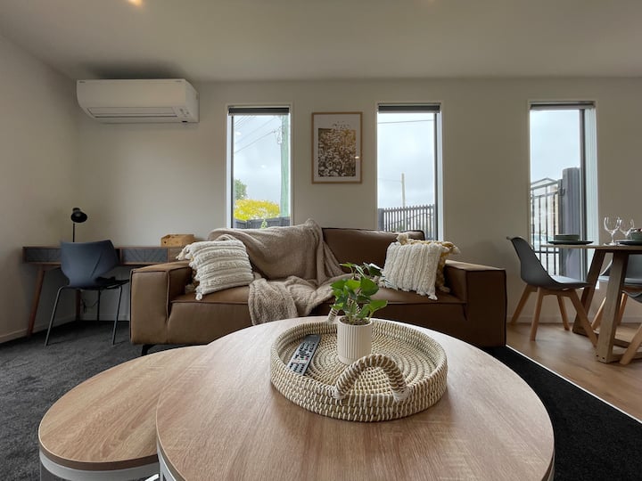 Chic 2-bed Townhouse In Heart Of Christchurch - 크라이스트처치