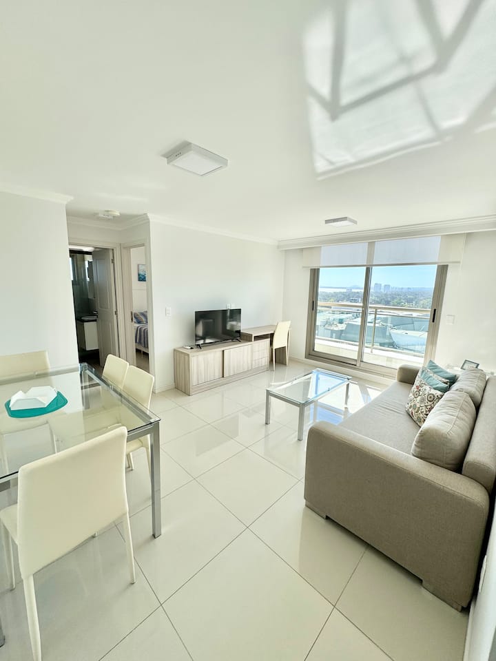 Place Lafayette 1505 - 1 Dormitorio Con Garage - Punta del Este