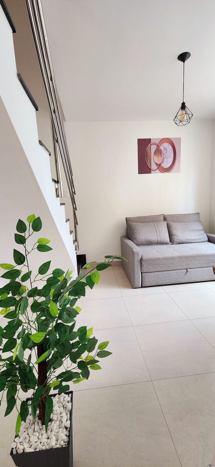 Duplex 2 Qt. Com Ar! 2 Vagas, Acad, Piscina. - Belo Horizonte