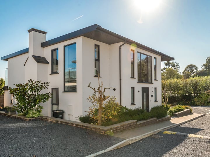 The Brook - Uk45836 - Malvern