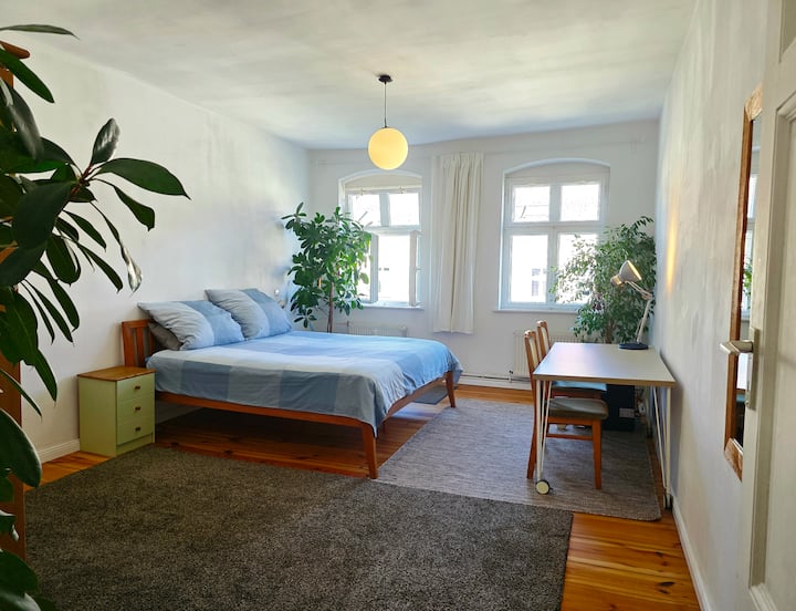 Cozy, Quiet, & Large Room In Berlin-friedrichshain - Berlin