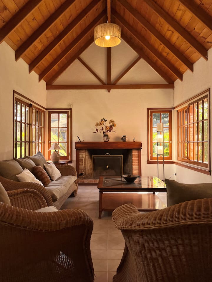 Casa Espaciosa Para 8 A 10 | Centro & Playa - Pinamar