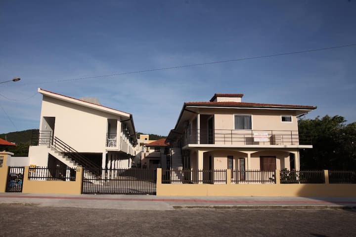 Residencial Lopes - Ap. 02 - Garopaba