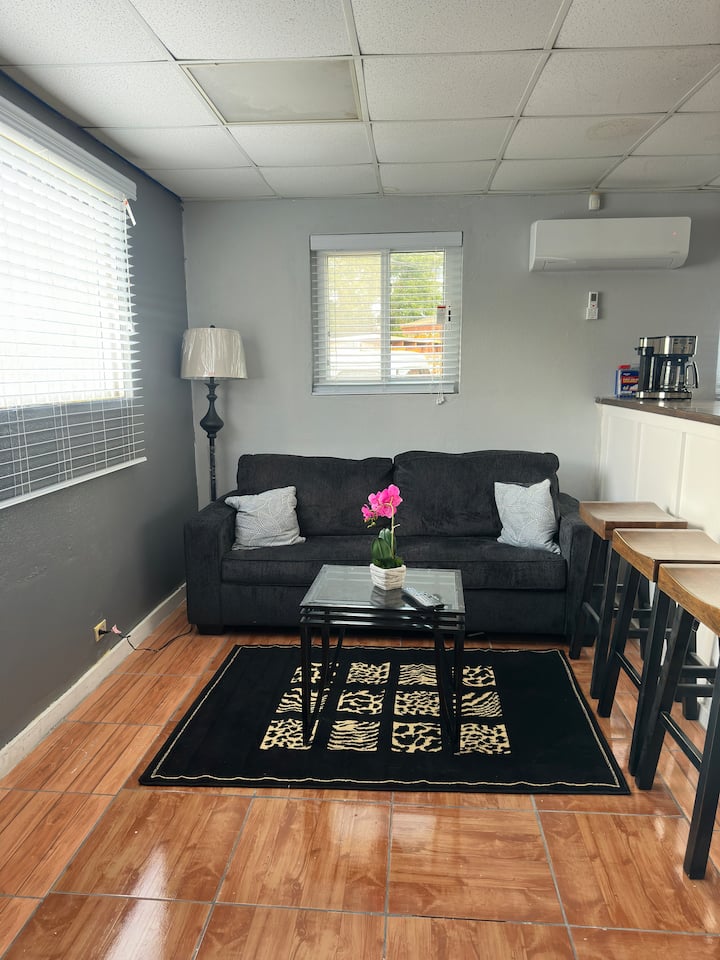 Store Front Rental - Nassau