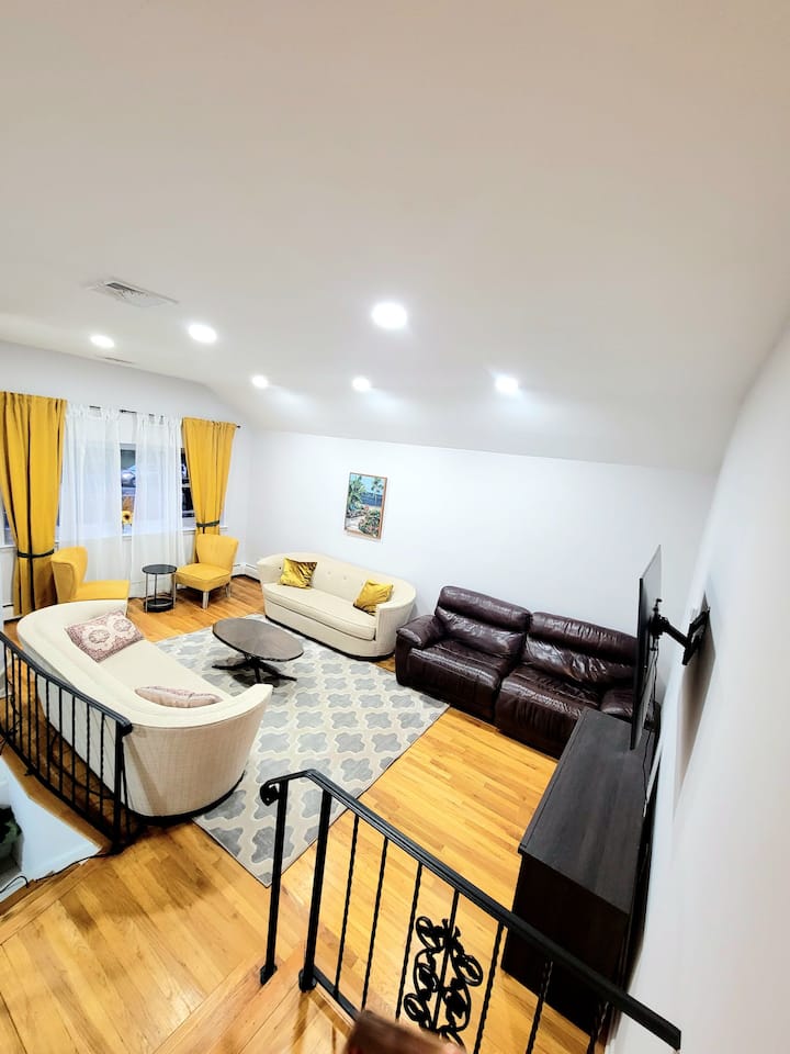 Beautiful 3br Apartment. - Huntington, NY