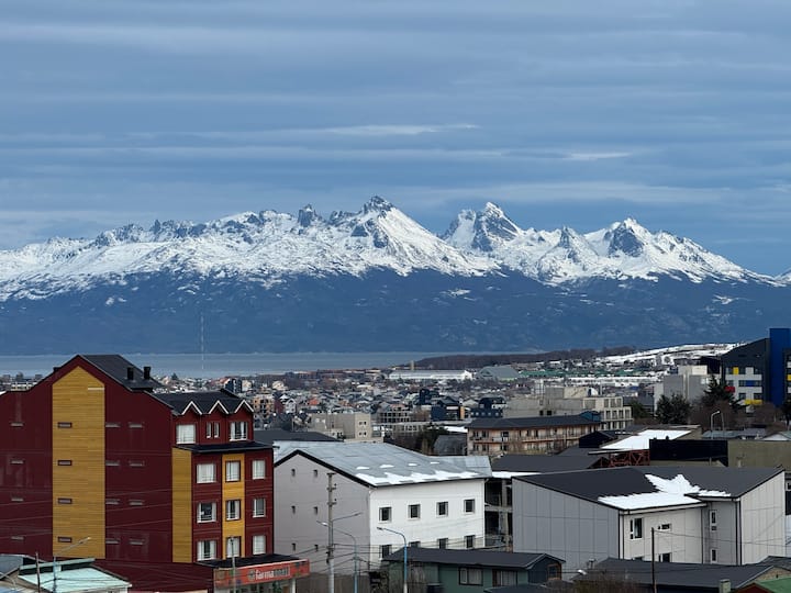 Panoramic Beagle Channel View• Modern Downtown Apt - Ushuaia