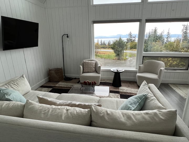 Halibut Haven: Newly Renovated Home - Homer, AK