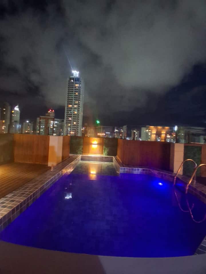 Cobertura Quadra Mar, Com Vista Mar E Piscina - Balneario Camboriú