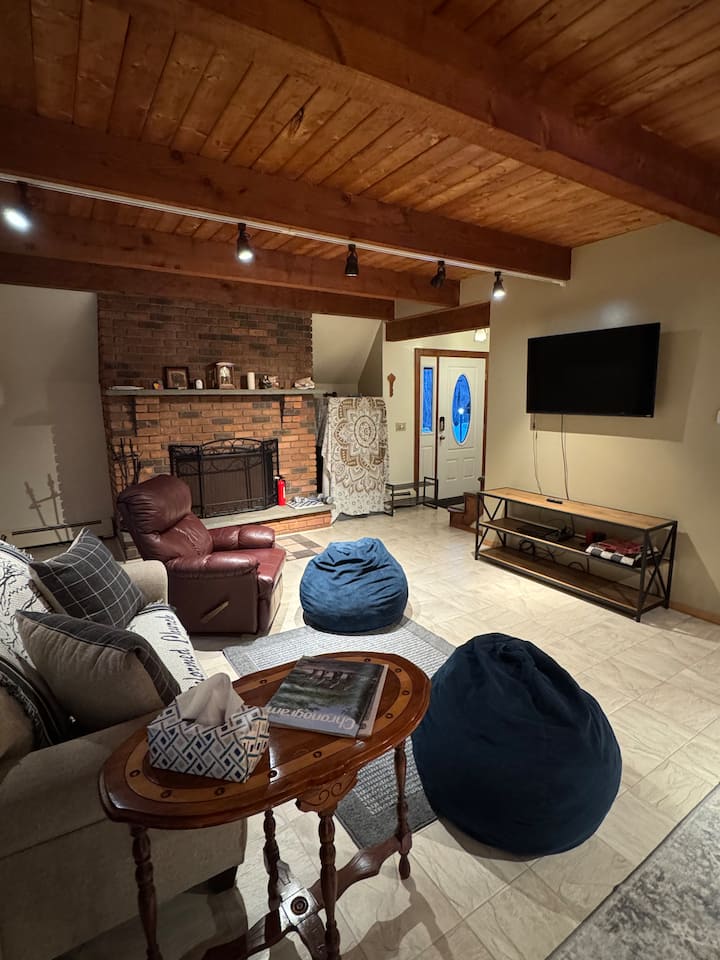 Maria’s Getaway Chalet - Catskill, NY