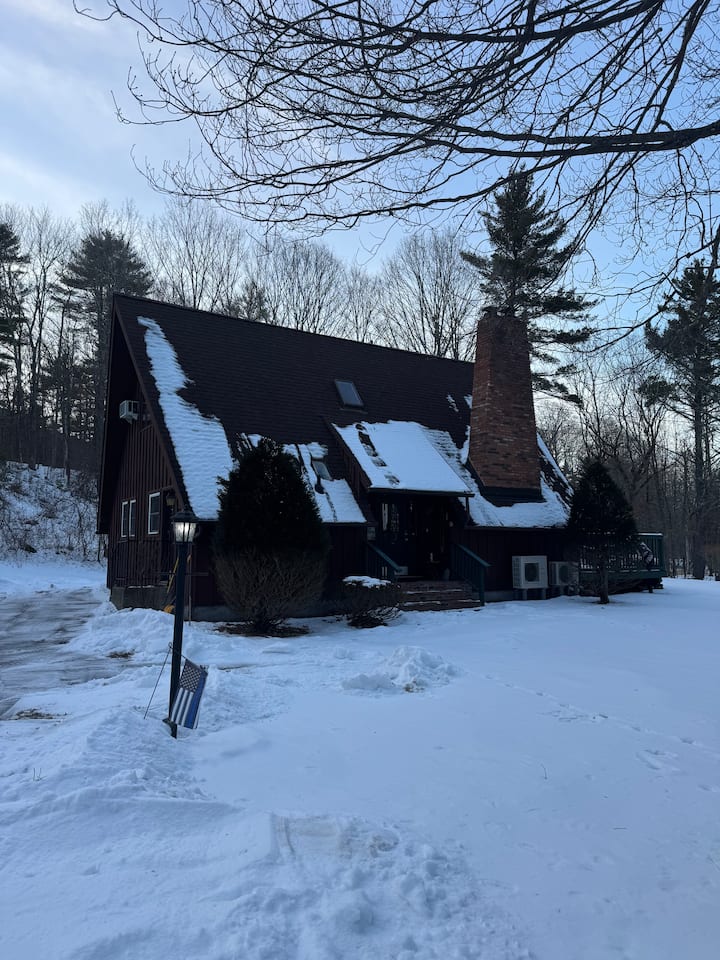 Maria’s Getaway Chalet - Catskill, NY