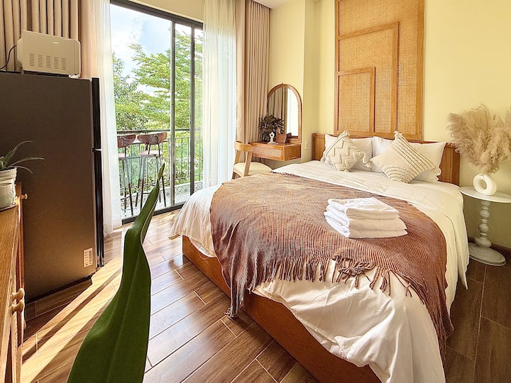 [Pool & Beachside] Studio With Balcony•off 20%|501 - Da Nang