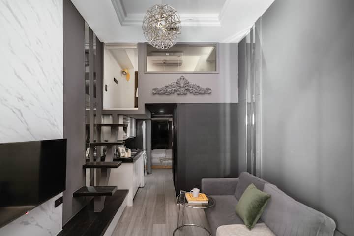 The Attic 小閣樓 /時尚更衣間 / 捷運中山站/中山商圈/電影院 - Taipei