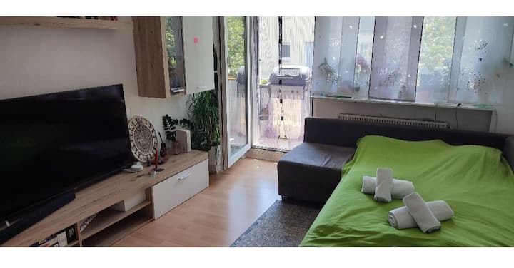 Cozy Place - Good Connections - Free Parking - Oberursel