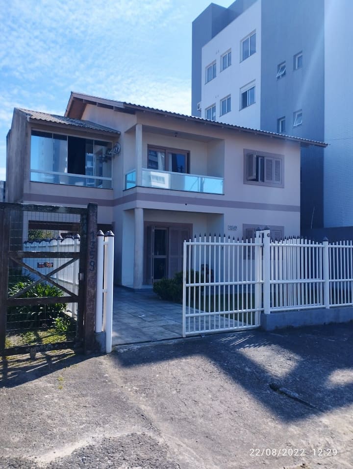 Casa Com Harea De Lazer , Completo E Amplo - Torres