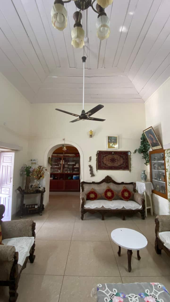 3 Bedroom Vintage Villa - Palampur