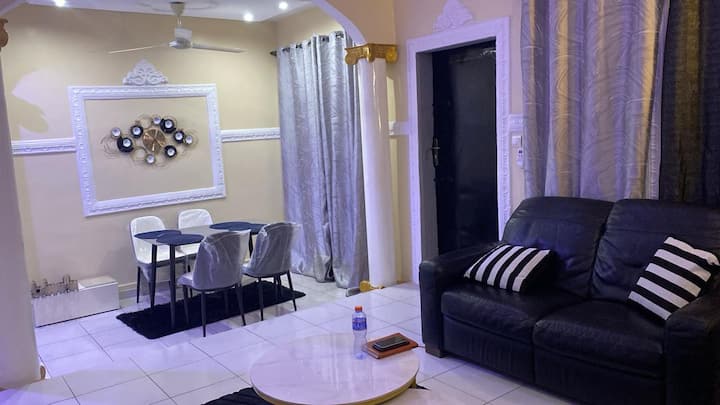 Maison Carre Eden Derrière Ucao Sise A Zanguera - Togo