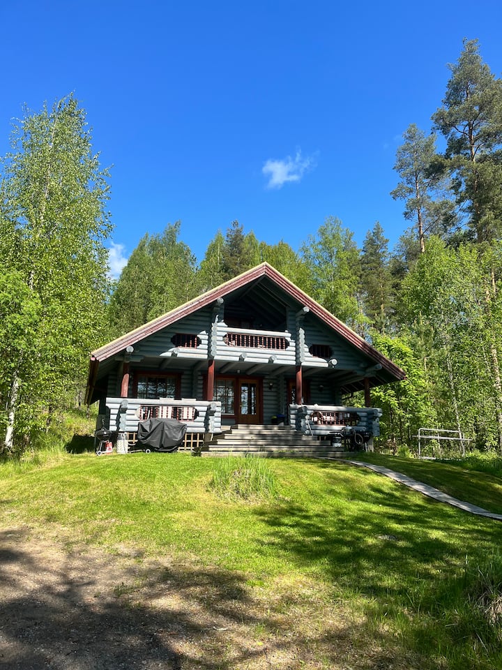 Sulkavalla Saimaan Rannalla Oleva Hirsimökki - Savonlinna