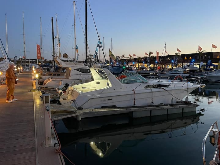 Louer Un Bateau à Moteur De 12 M Avec Cabine - Playa Flamenca