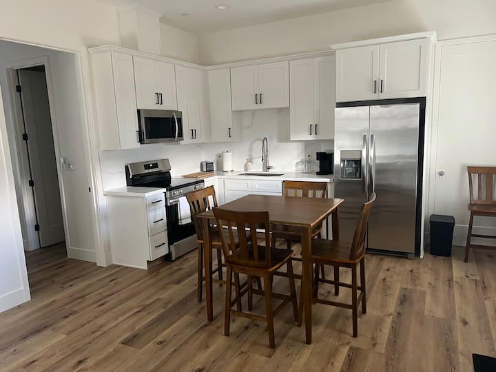 Guesthouse In Tehachapi (A) - Tehachapi, CA