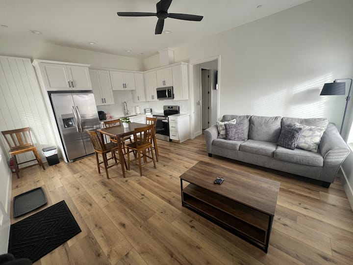 Guesthouse In Tehachapi (A) - Tehachapi, CA