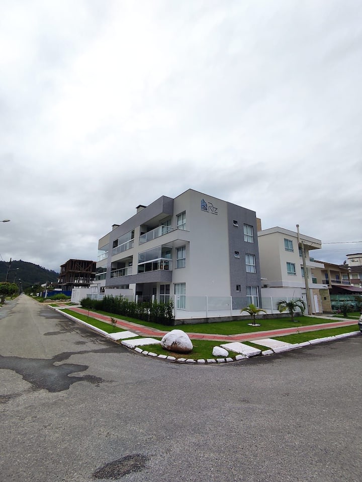 Apartamento Na Praia De Palmas.500 Metros Da Praia - Governador Celso Ramos