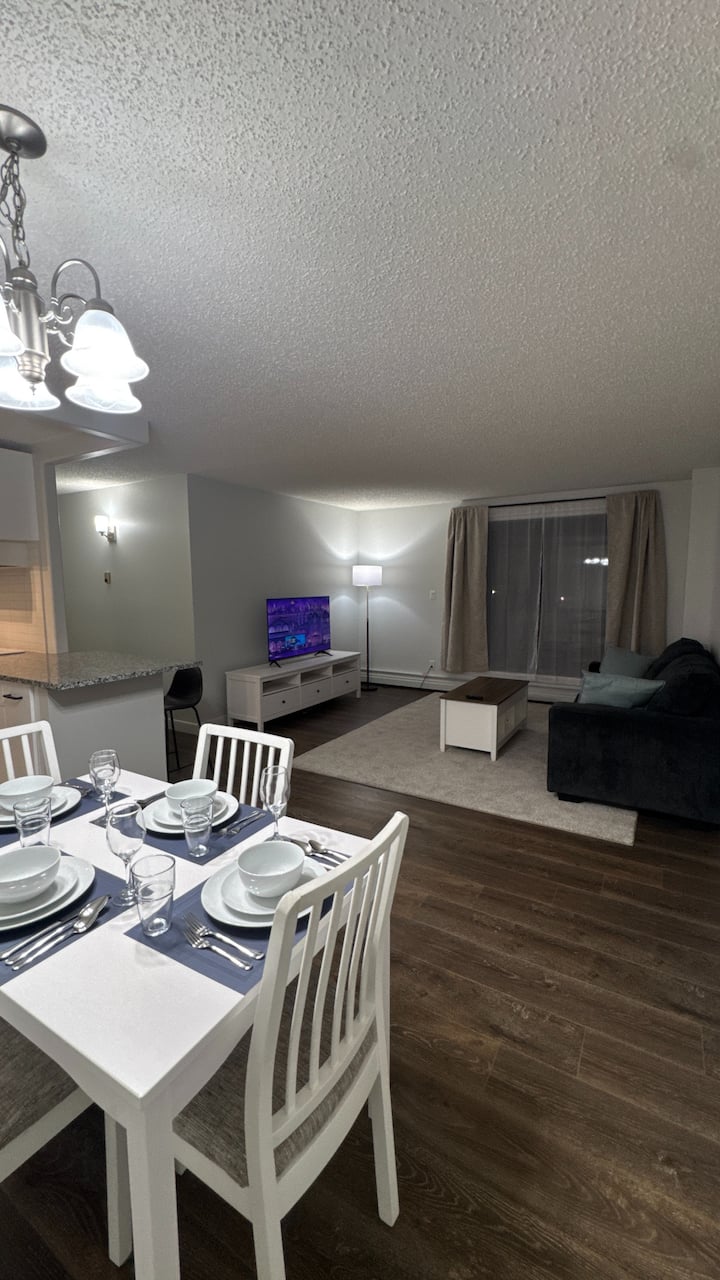 Downtown Condo Near Stampede/bmo/saddledome - Calgary