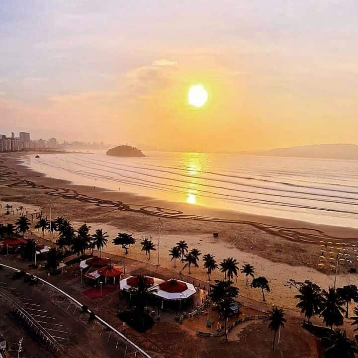 Temporada Arco ÍRis - Sao Vicente, Brazil