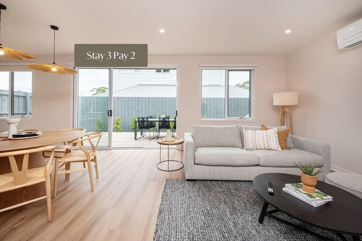 Surrey Sunset Sanctuary In Mccrae - Dromana