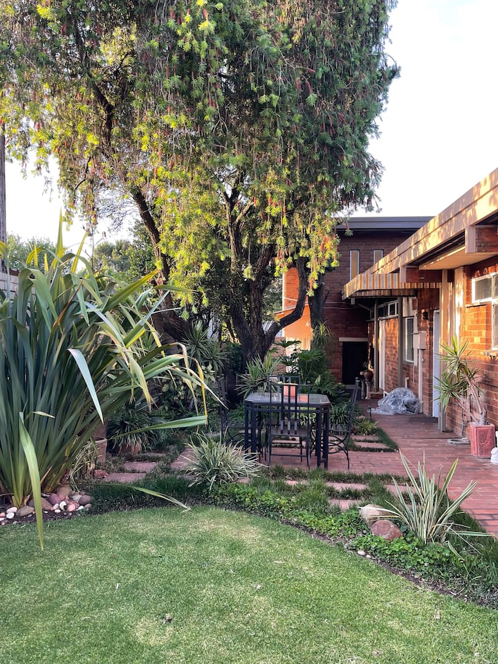 Red Cascade - Luxury 4 Bedrooms -Solar And Aircons - Hartbeespoort