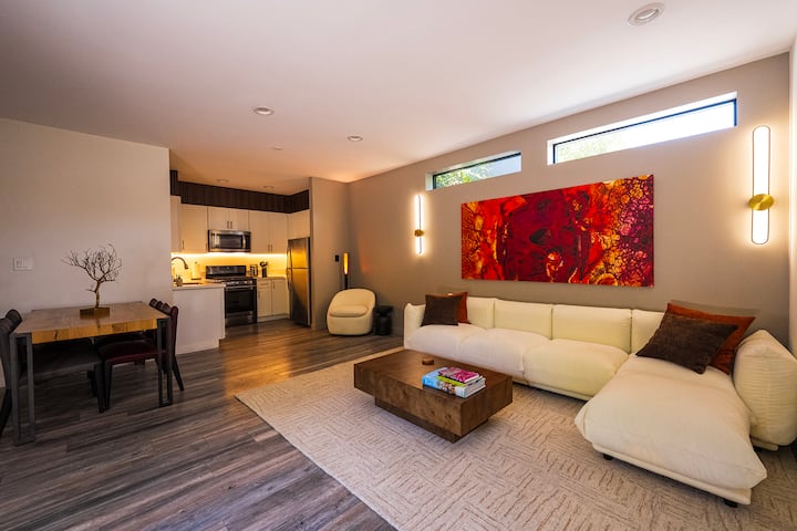 Pasadena Designer Serene Retreat 1-bedroom Suite - Pasadena, CA