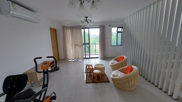 2nd Floor, 2 Bedrooms + Rooftop - Shenzhen