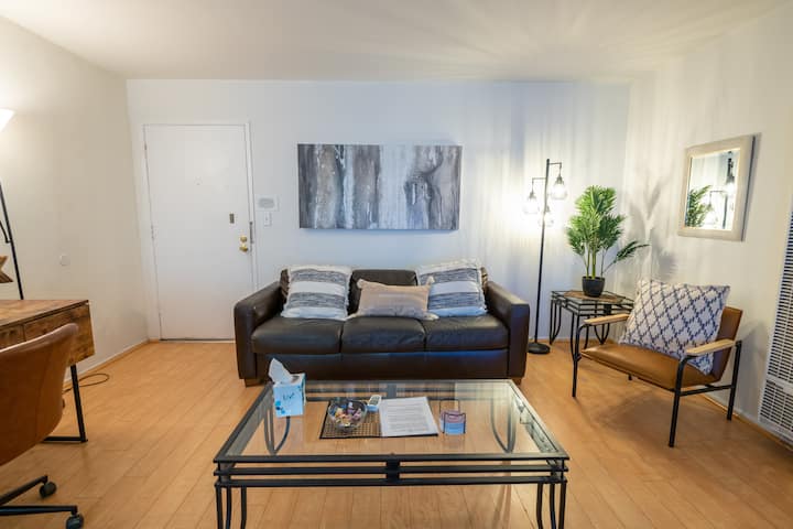 Central 2 Bdrm Lovely Flat In La - Hollywood, CA