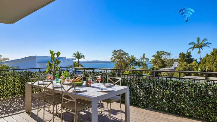 Wollomi Vues - Waterfront Views, Beach Access - Nelson Bay