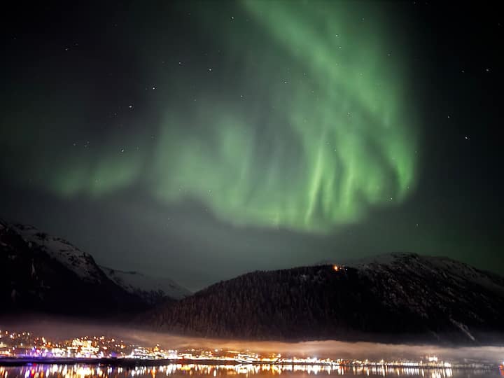 Waterfront Townhouse - The Humble Halibut - Juneau, AK