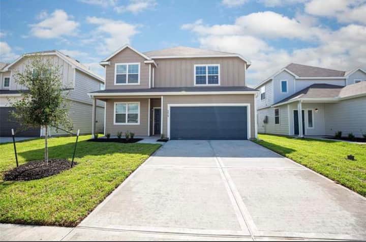Full House! Monthly Rental! - Pearland, TX